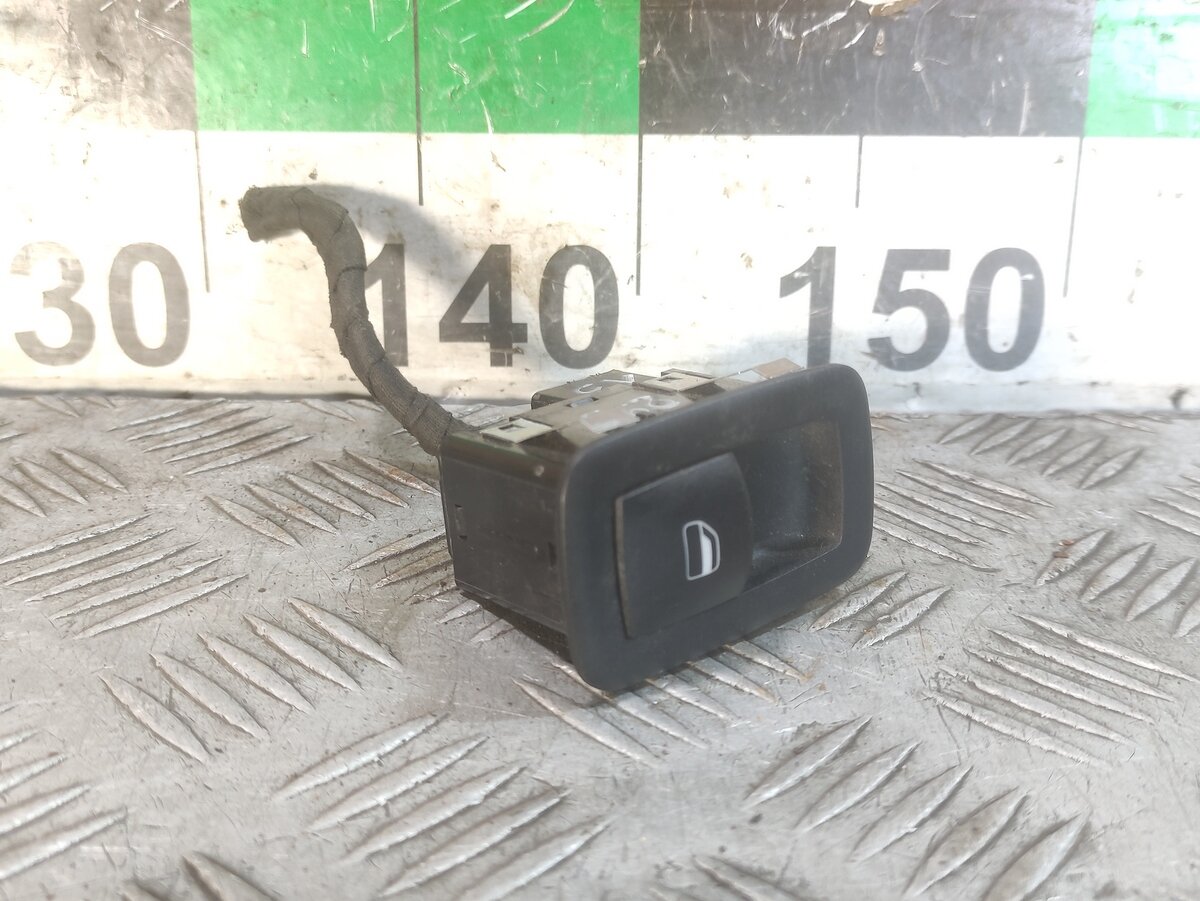 Кнопка стеклоподъемника JEEP Grand Cherokee 2010-2021 68030832AB