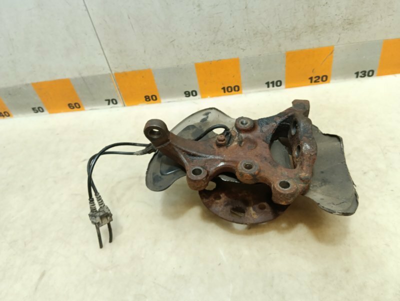 Б/У в сборе со ступицей, ступица Кулак поворотный Mercedes-Benz C-Class 2005 W203 Перед. Лев. 472550 MERCEDES-BENZ арт. A2093...