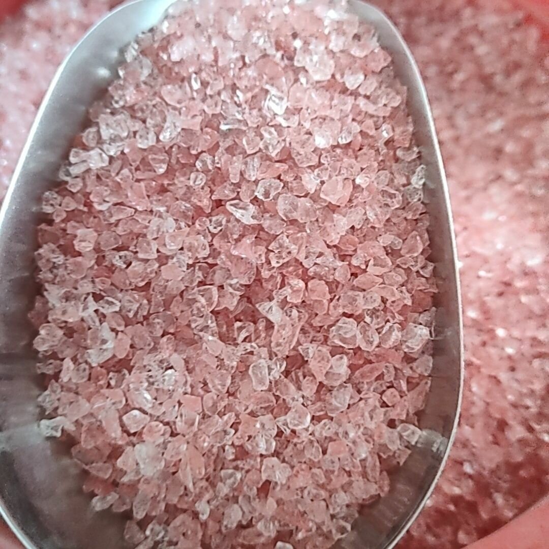 Нерегулярный стеклянный песок, прозрачные натуральные цветные стеклянные частицы, стеклянный гравий, стеклянные блоки для аквариума и ландшафтного дизайна