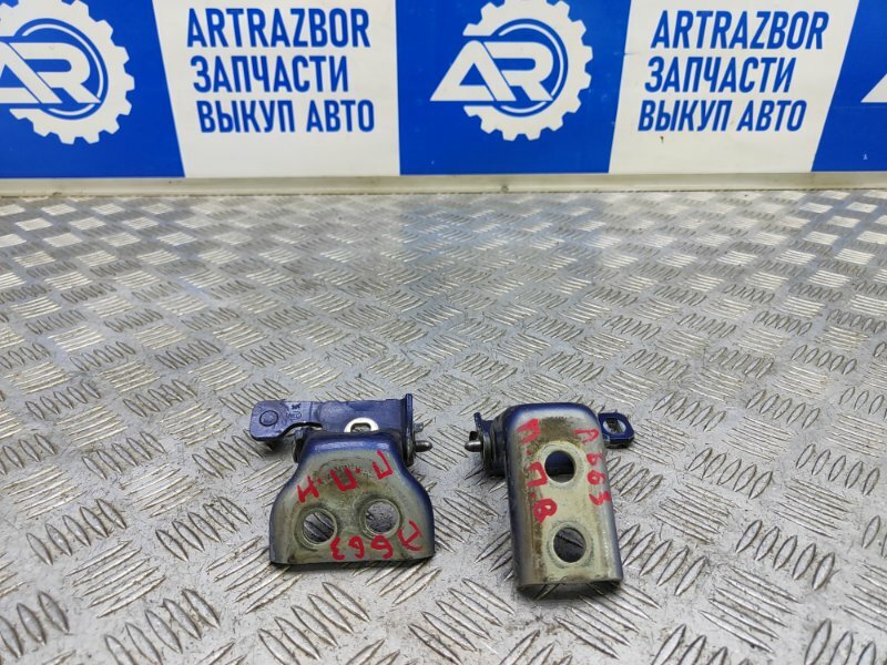 Б/У Петля двери передней правой Peugeot 308 T7 / Пежо 308 T7 1.6 10FHAP (EP6) 120 Л.С 2008