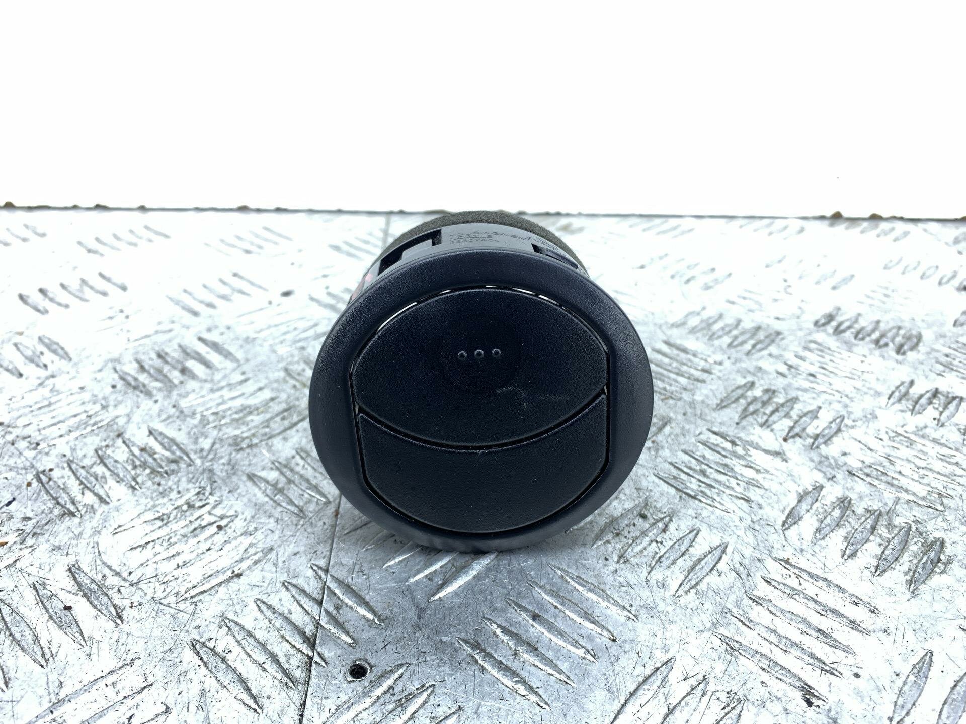 Дефлектор обдува салона передний правый Chevrolet Matiz 2 рест. (2008 - 2010) 96602404