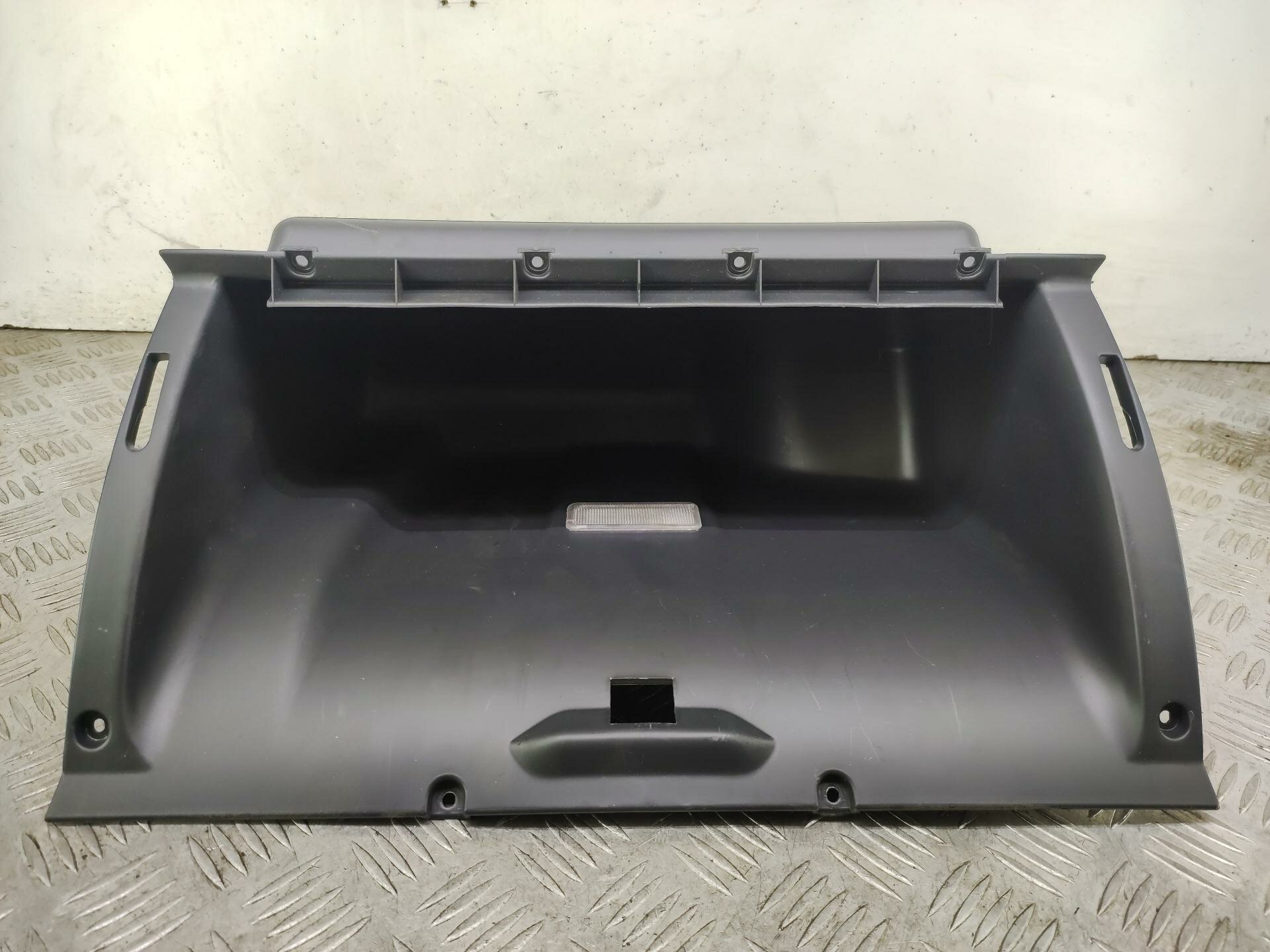 Бардачок Citroen Xsara Picasso рест. 2009 9631317477B