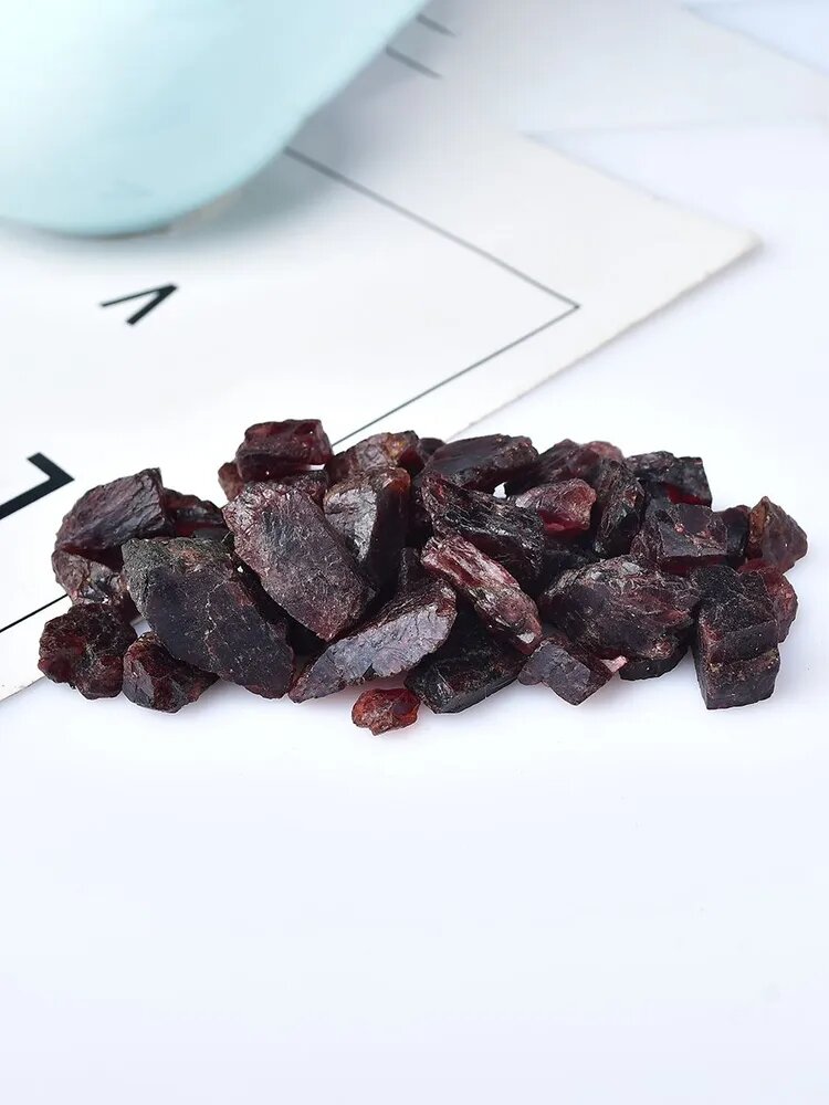 Натуральный камень "гранат не подвергался обработке (100 г, 5-8 мм)