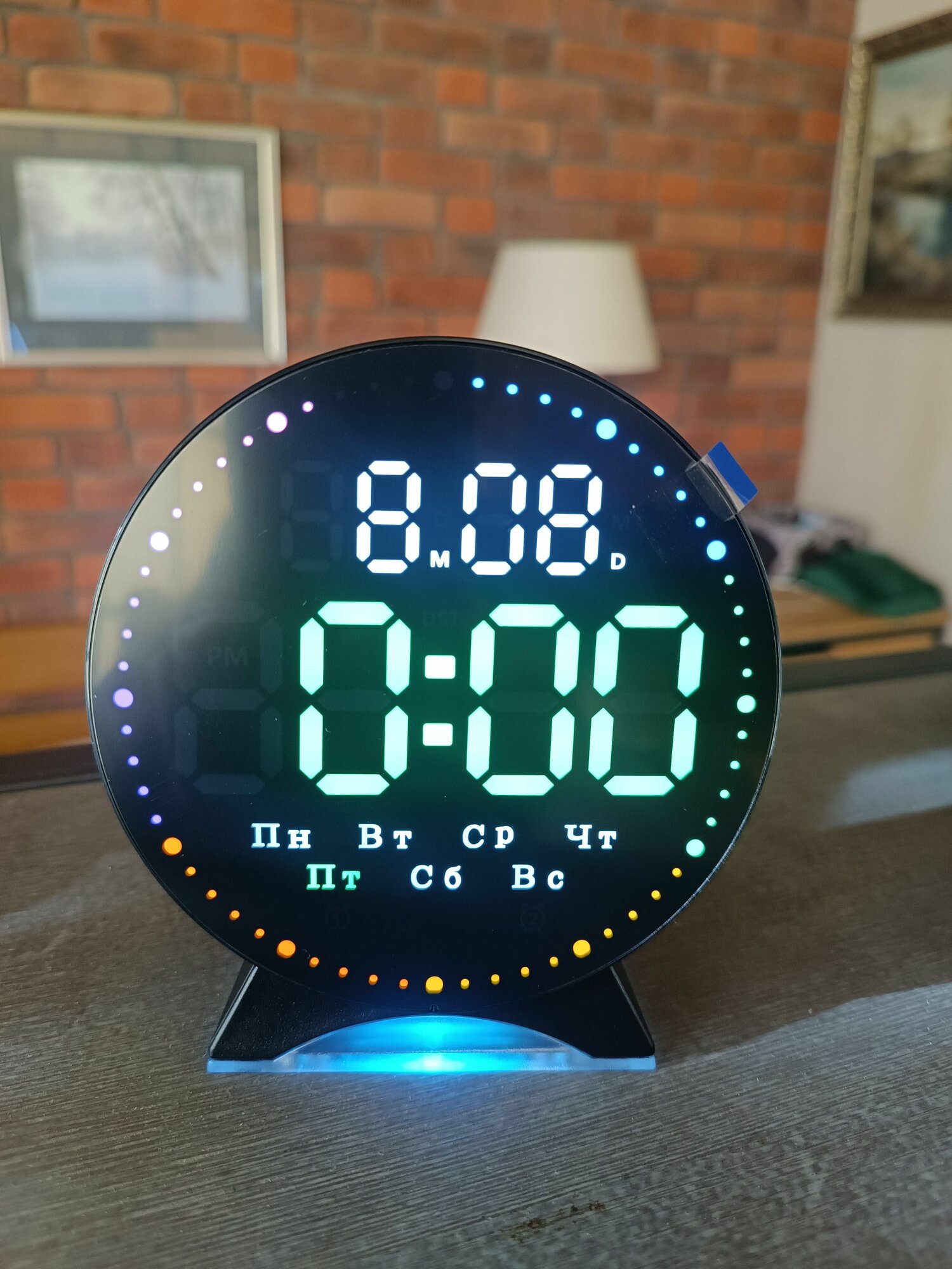 Настольные светодиодные часы с календарём и будильником