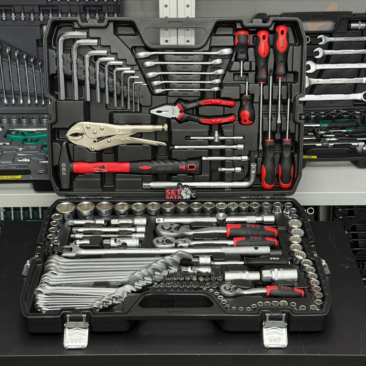 Набор инструментов STARTUL PRO Stuttgart 1/4", 3/8", 1/2" 6 граней, 142 предмета, PRO-142S