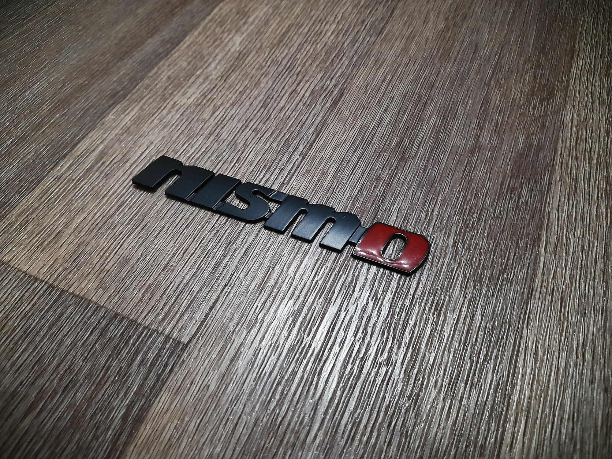 Эмблема черная шильдик NISMO на крышку багажника на Ниссан Скайлайн, X-Trail, Кашкай, Джук, Лаурель, Санни