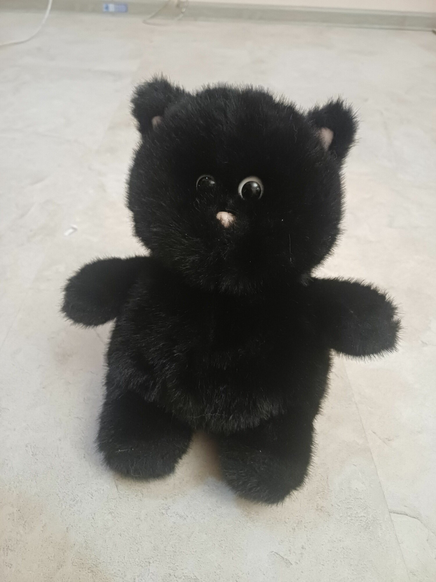 Мягкая игрушка кот-бегемот черного цвета