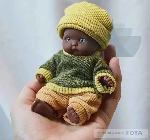 Пупс темнокожий коллекционный 12 см с подвижными руками, ногами и головой, в костюме, Китай