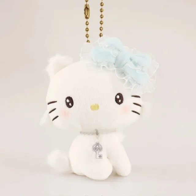 Новая юбилейная коллекция Sanrio, посвященная 50-летию Hello Kitty: плюшевая игрушка-подвеска в виде бантика, плюшевая игрушка в виде мультяшной кошечки, брелок для сумки в форме сердца в виде кошечки.