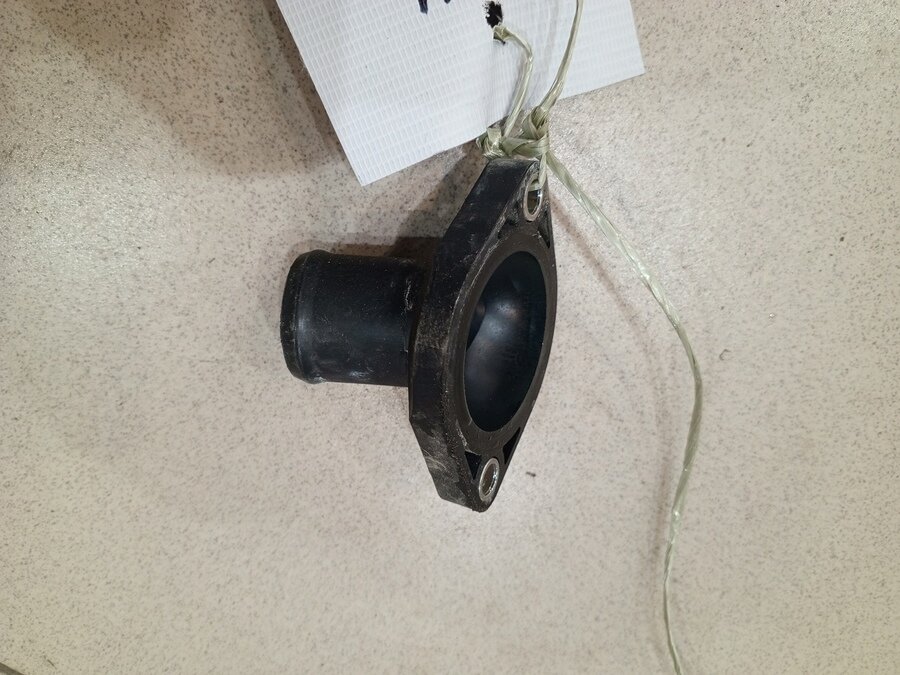 Крышка термостата от Nissan X-trail T31 2007-2015