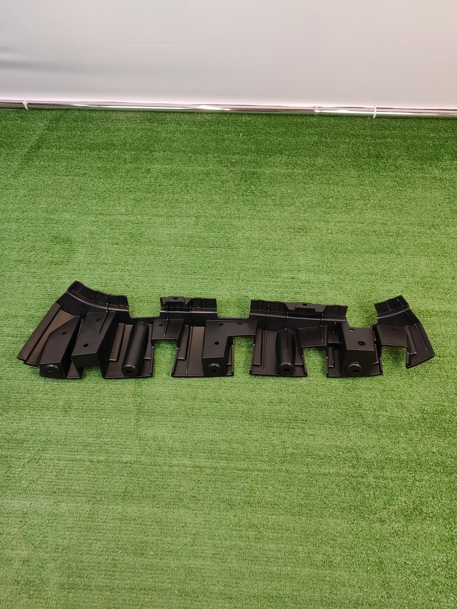 Tank Кронштейн расширителя перед левого Tank 300 5006141XKM01AN