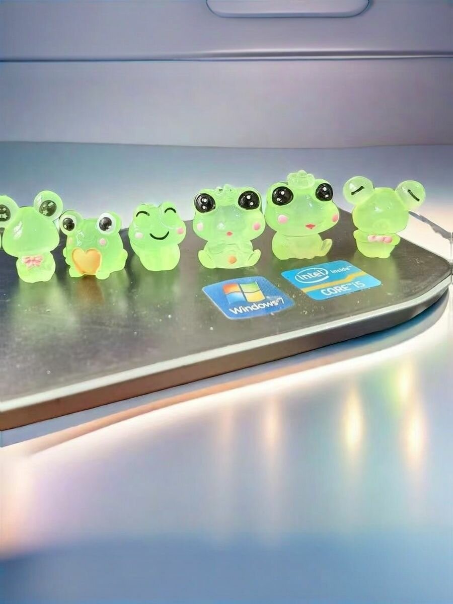 Светящиеся фигурки лягушат