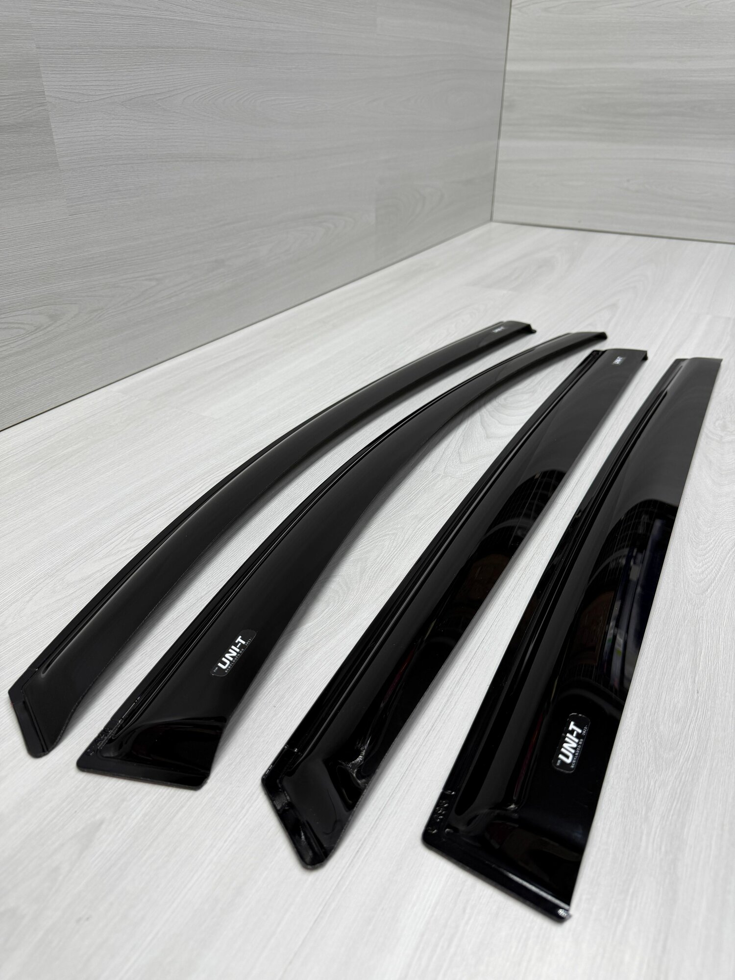 Дефлекторы (ветровики) окон для Changan UNI-T( Чанган )