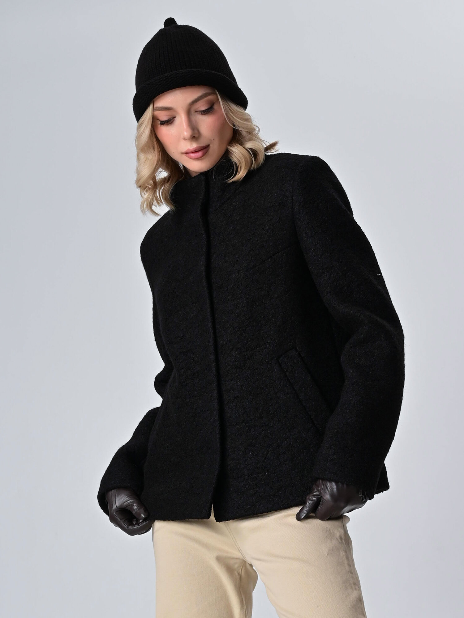 Пальто демисезонное шерстяное с воротником стойкой