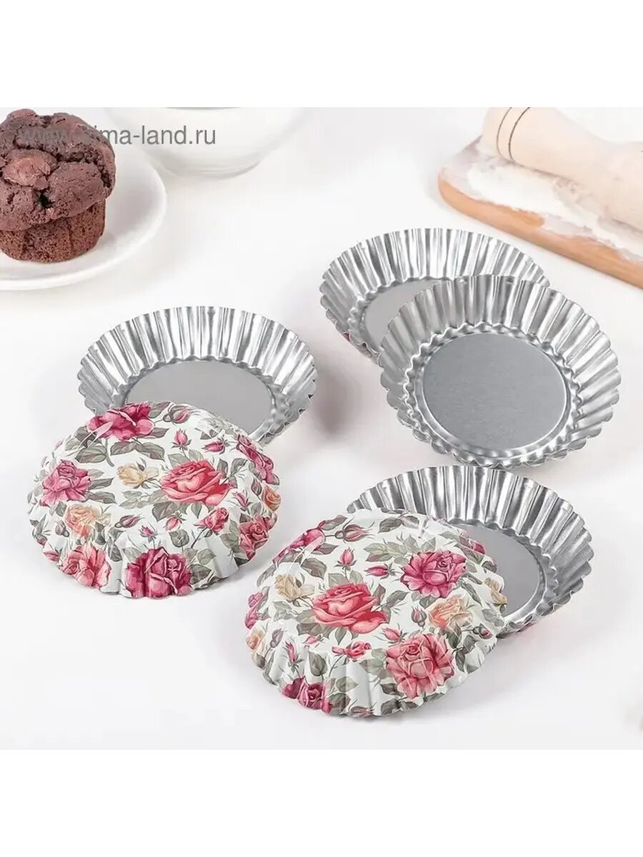 Комплект жестяных форм для выпечки с подсолнухами и розами