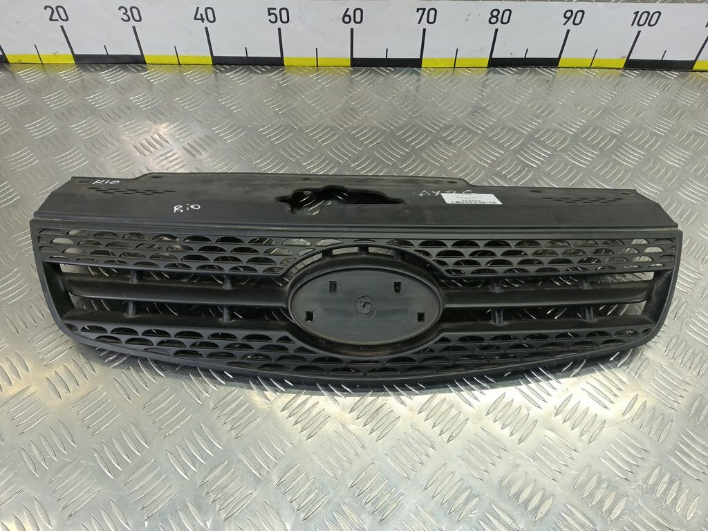 Решетка радиатора Б/У для Kia RIO II (2005—2009) 863601G211