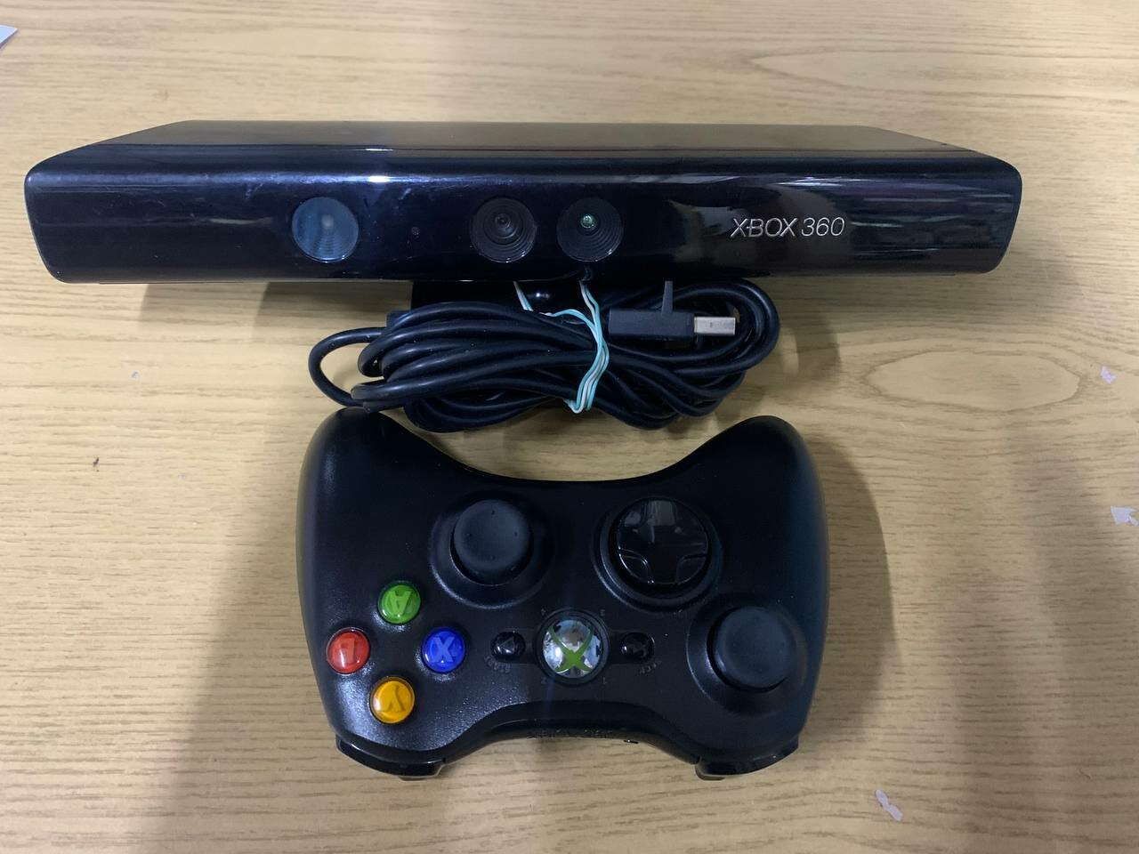 Геймпад и Kinnect для Xbox 360