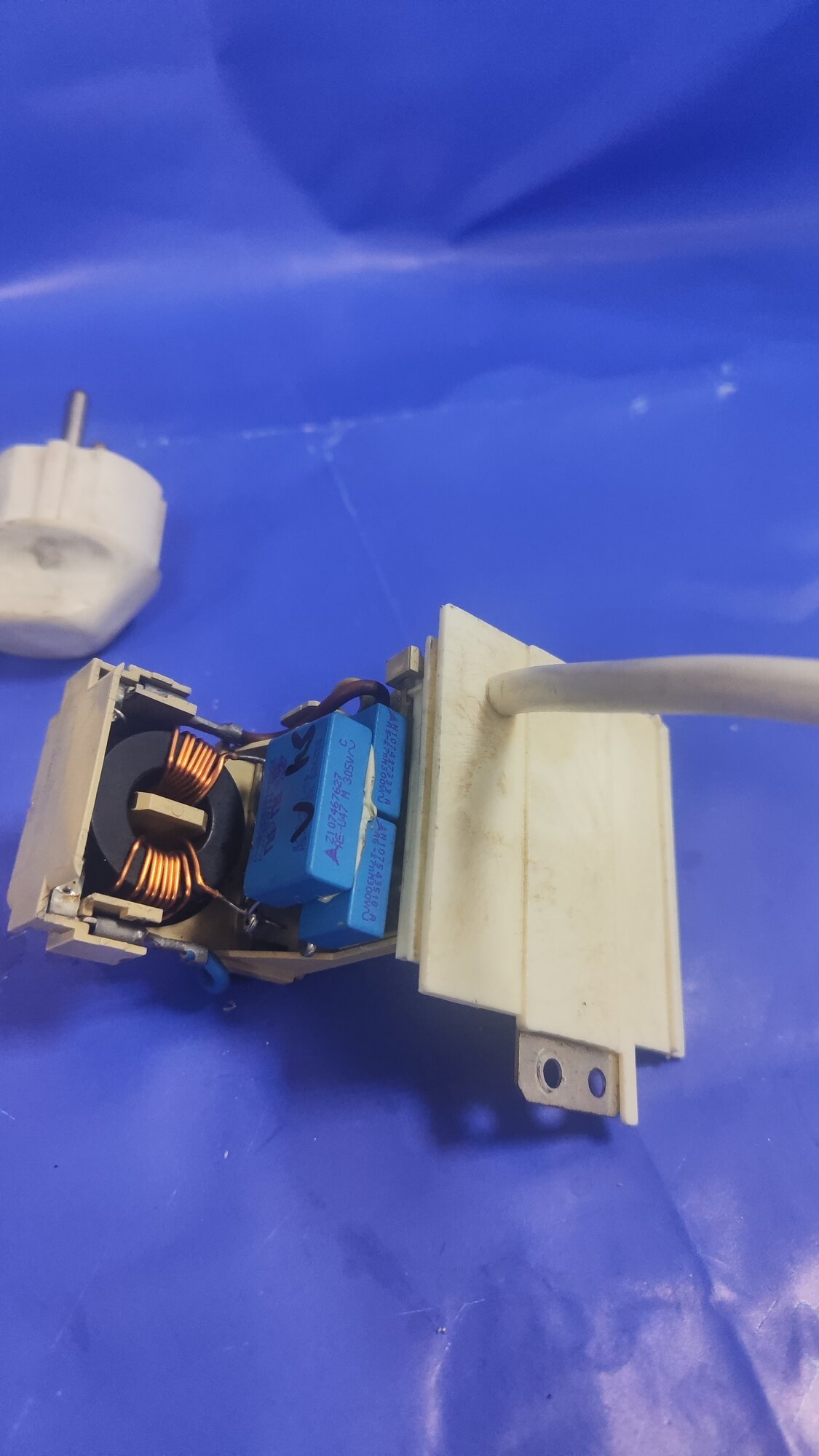 Сетевой фильтр помех (ФПС) в сборе со шнуром питания для стиральных машин Indesit, Hotpoint-Ariston и Whirlpool ориг б/у