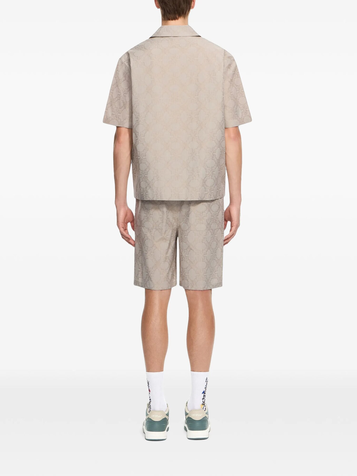 Шорты Off-White Arrow monogram bowling shorts, размер 52 — фото 1