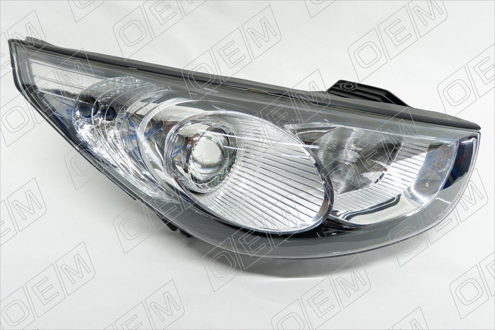 Фара правая Hyundai Ix35 год с 2010 по 2013, Хендай ИХ35, 921022Y000