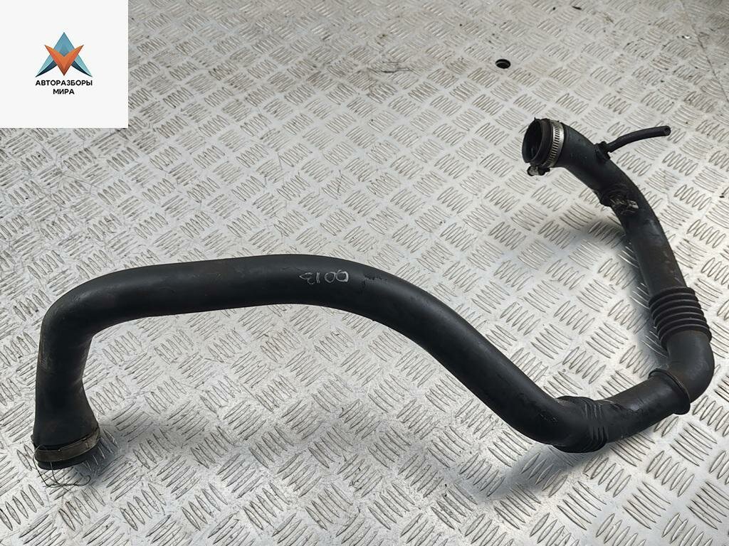 Патрубок интеркулера Renault Kangoo рест. 2003 8200290500