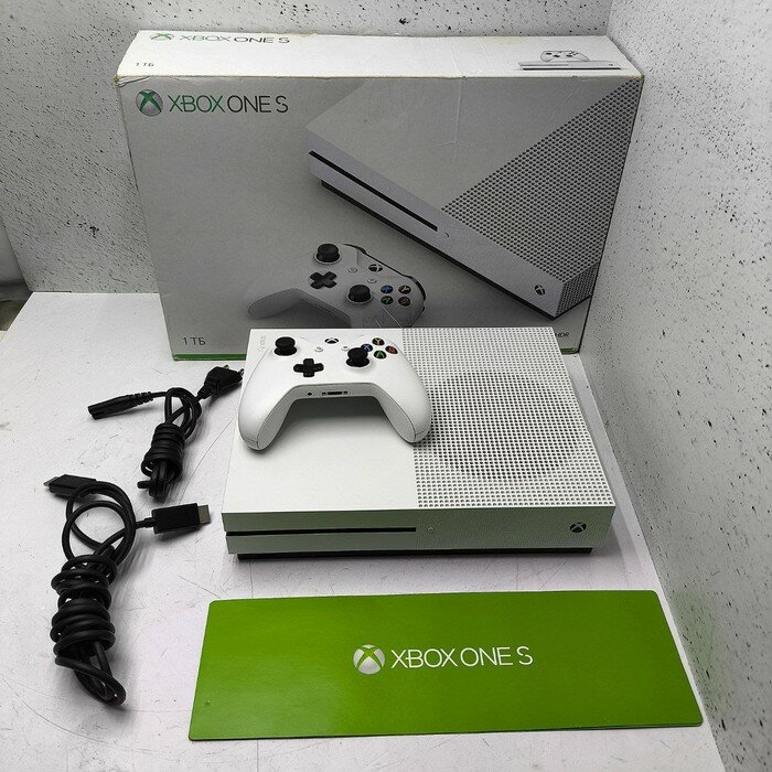 Игровая приставка Microsoft Xbox One S 1ТБ