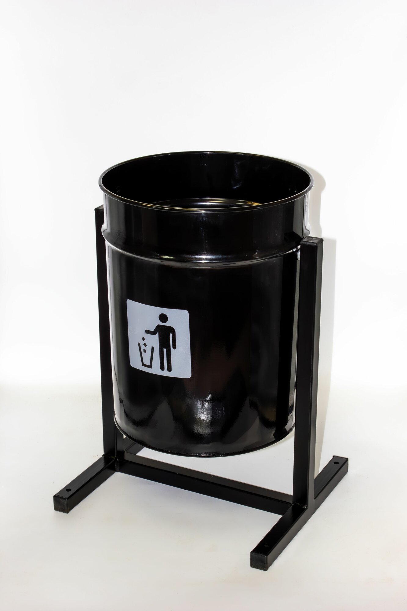 Урна Т металлическая уличная круглая с квадратными ножками чёрная