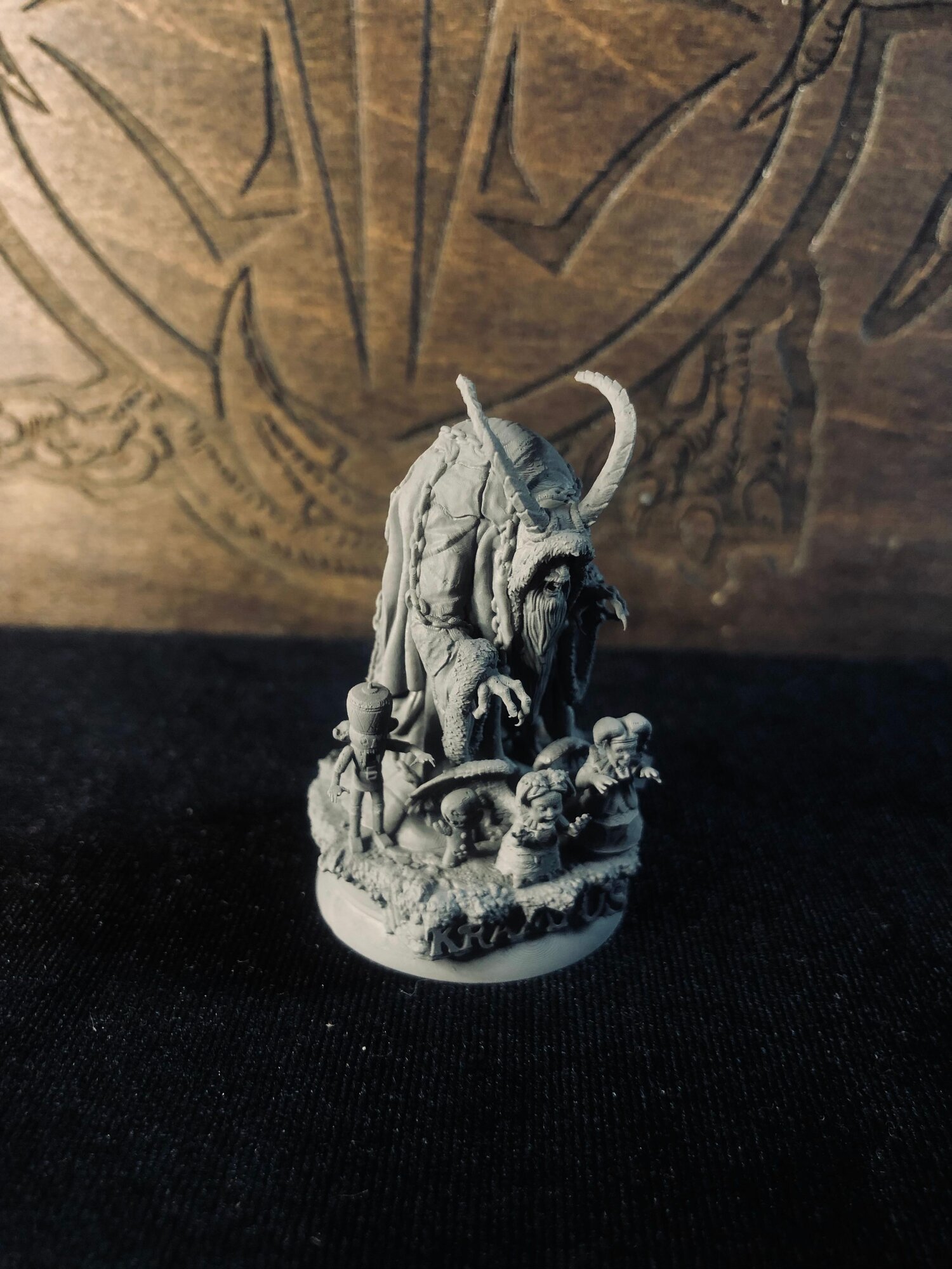 Новогодний монстр, злодей, игрушечник - Миниатюра для настольных игр DnD, ДнД, Dungeons & Dragons, Pathfinder.