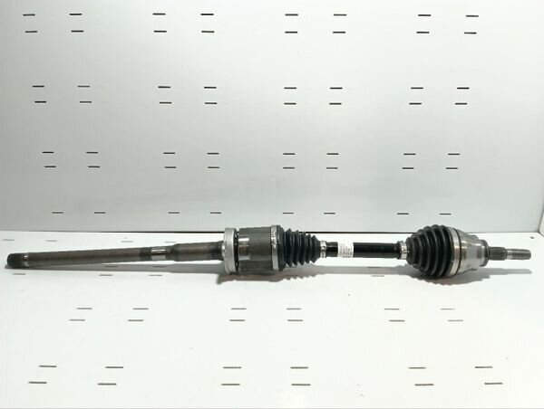 Приводной вал правый (Geely - 4082100900)