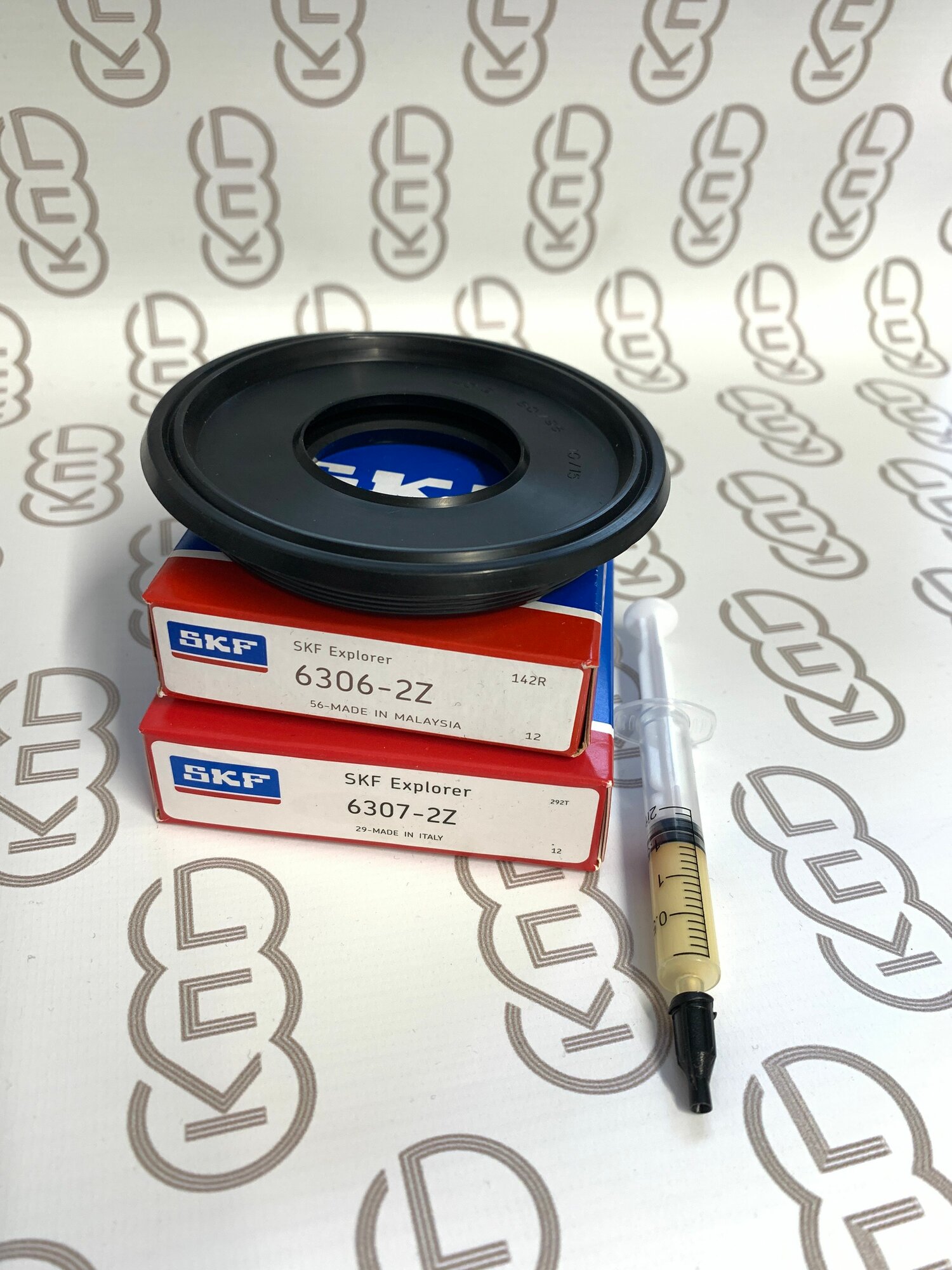 Подшипники SKF 6306 6307 сальник 40,2*80/95*10/15 мм смазка ремкомплект бака стиральной машины Electrolux Zanussi AEG