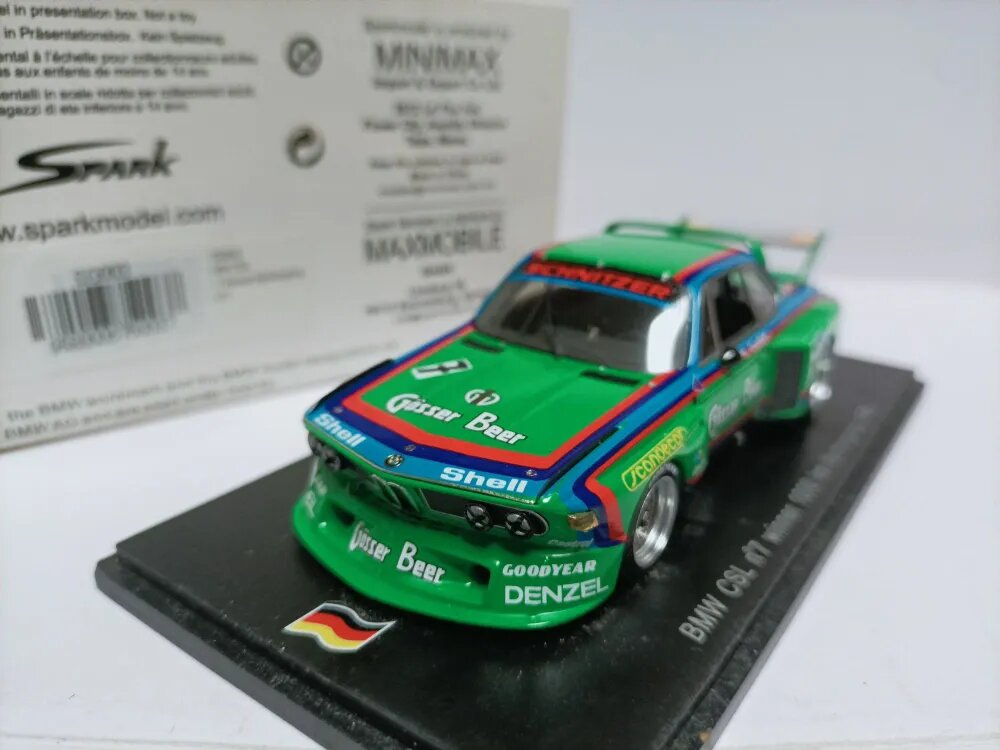 Коллекционная модель гоночного автомобиля BMW 3.0 CSL победитель этапа на Нюрбургринге 1976 года, масштаб 1:43