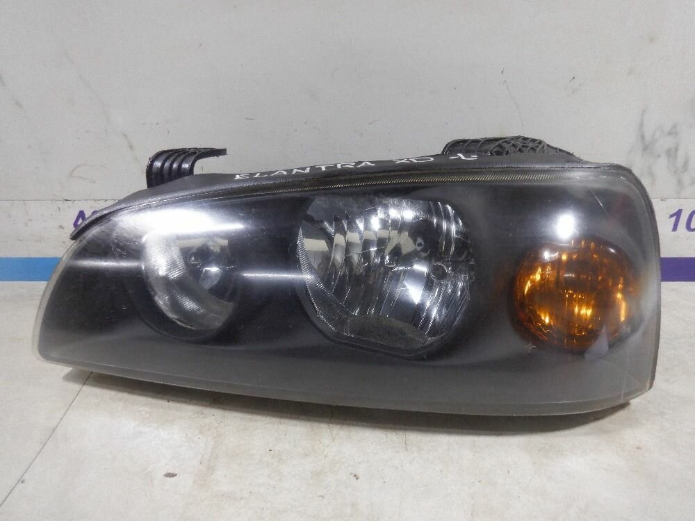 Фара левая Hyundai Elantra III