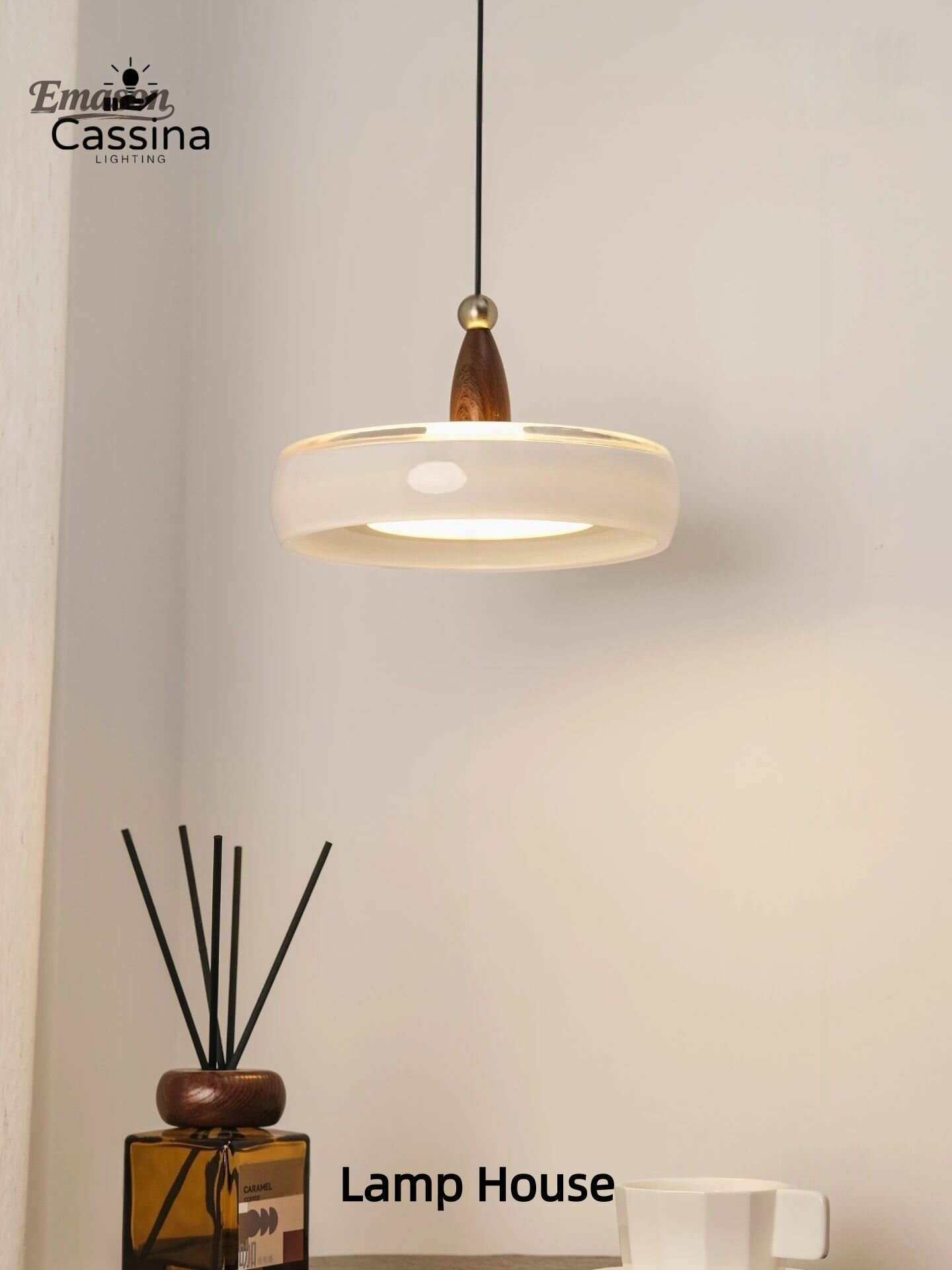 Итальянская подвесная люстра для столовой / Cassina Y06-1T / мощность 12 Вт, диаметр 200 мм.