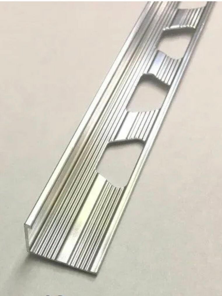 Профиль для плитки L-образный Алюминиевый, наружный уголок 2700мм