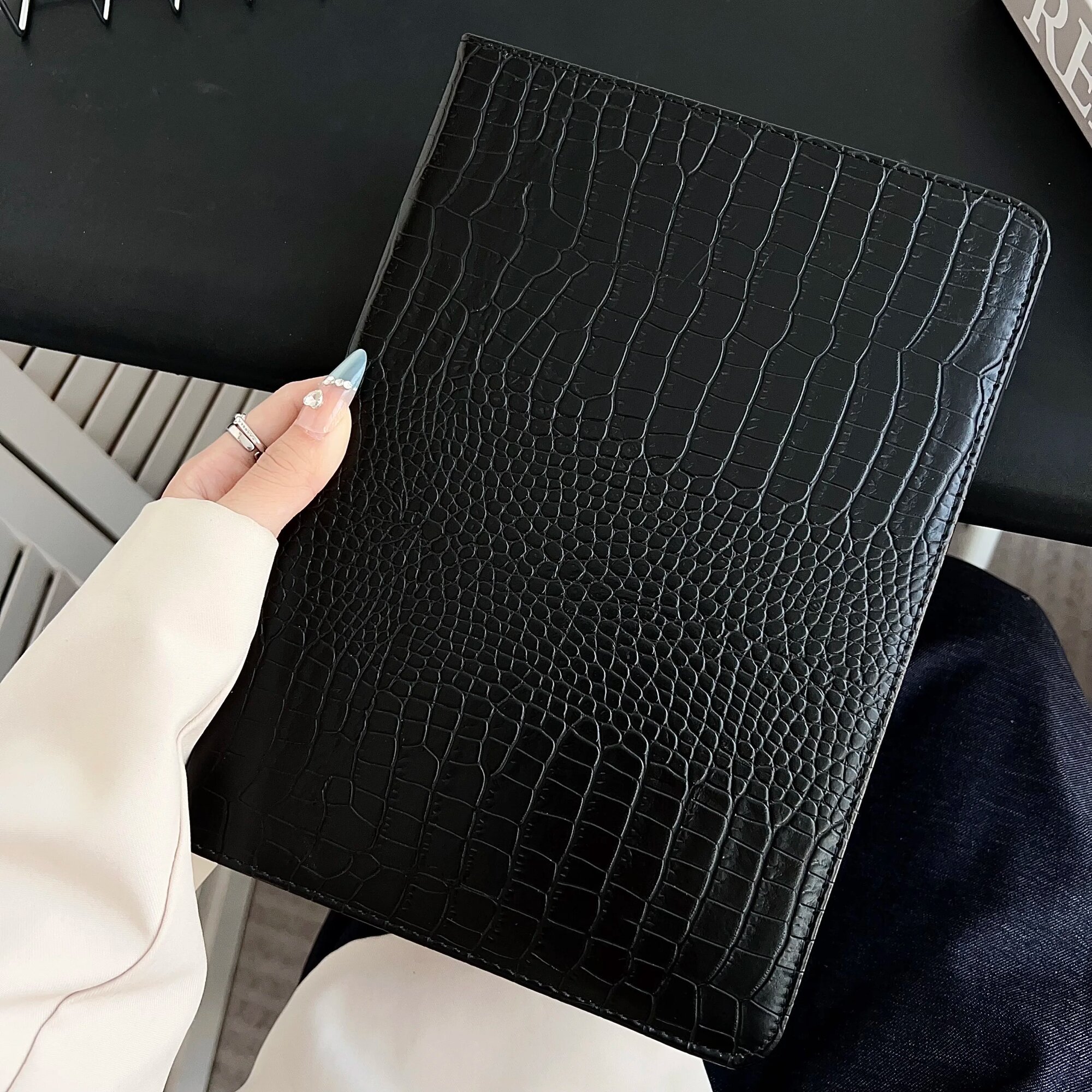Чехол для iPad 11" pro 2022, черный, C2