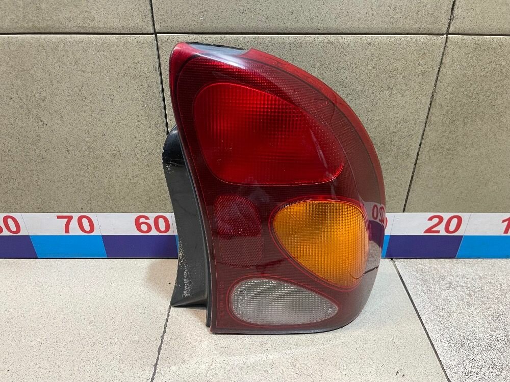 Фонарь задний правый Chevrolet Lanos