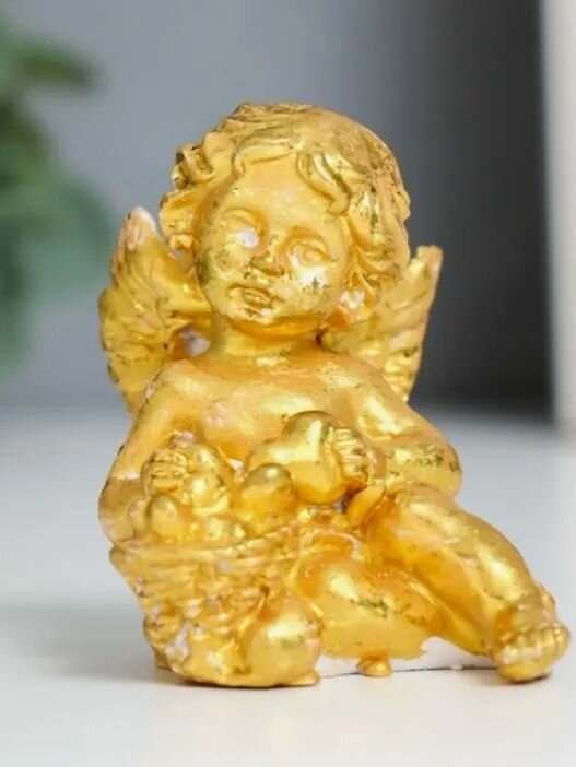 Фигурка полистоун Ангел с сердцем, золото, 5,7см на 4,5 см, микс