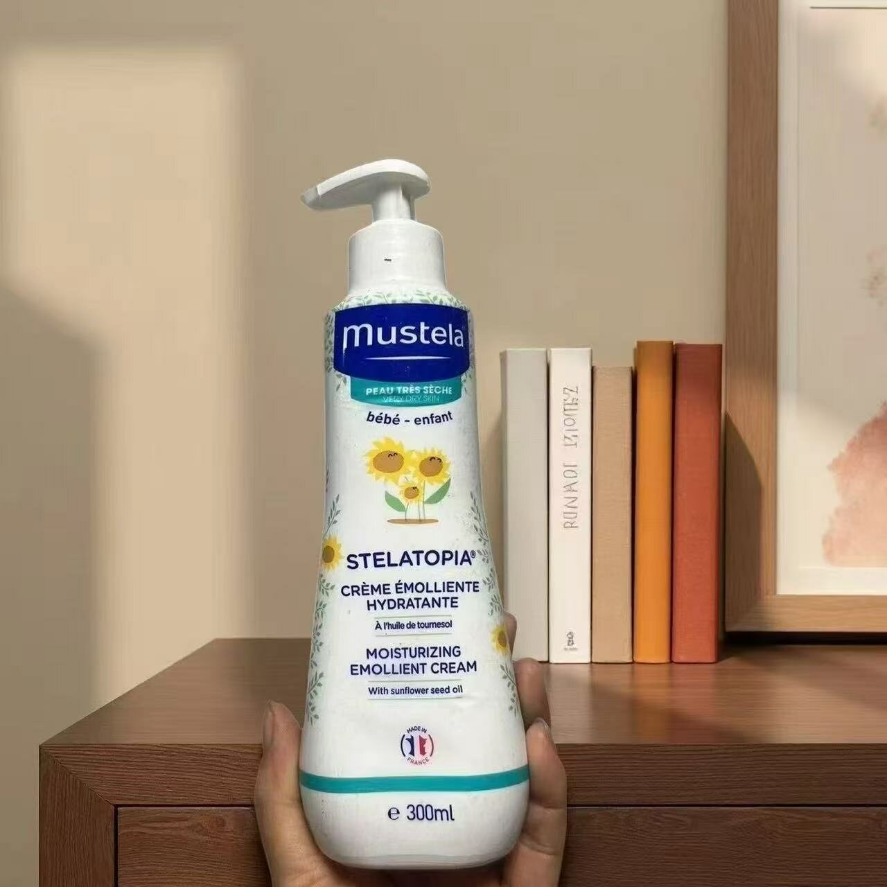 Mustela Stelatopia Увлажняющий крем для новорожденных 300 мл, тело/лицо, зима, срок до середины 2027 г.