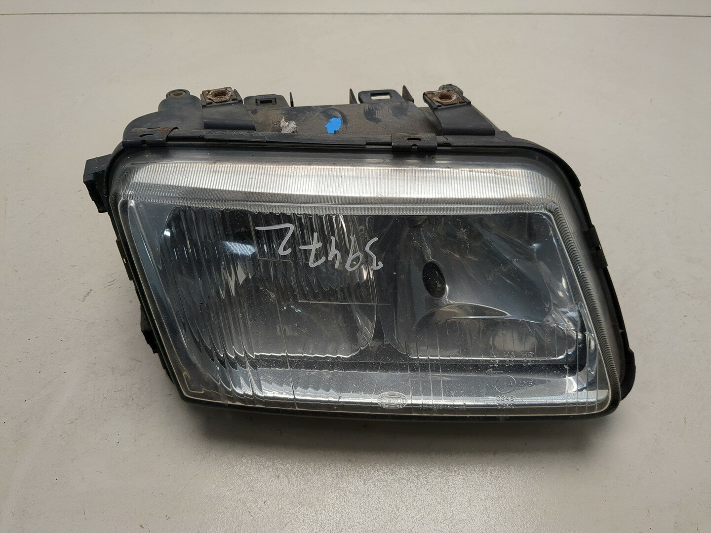 Фара (передняя) правая Audi A3 (8L) Б/У