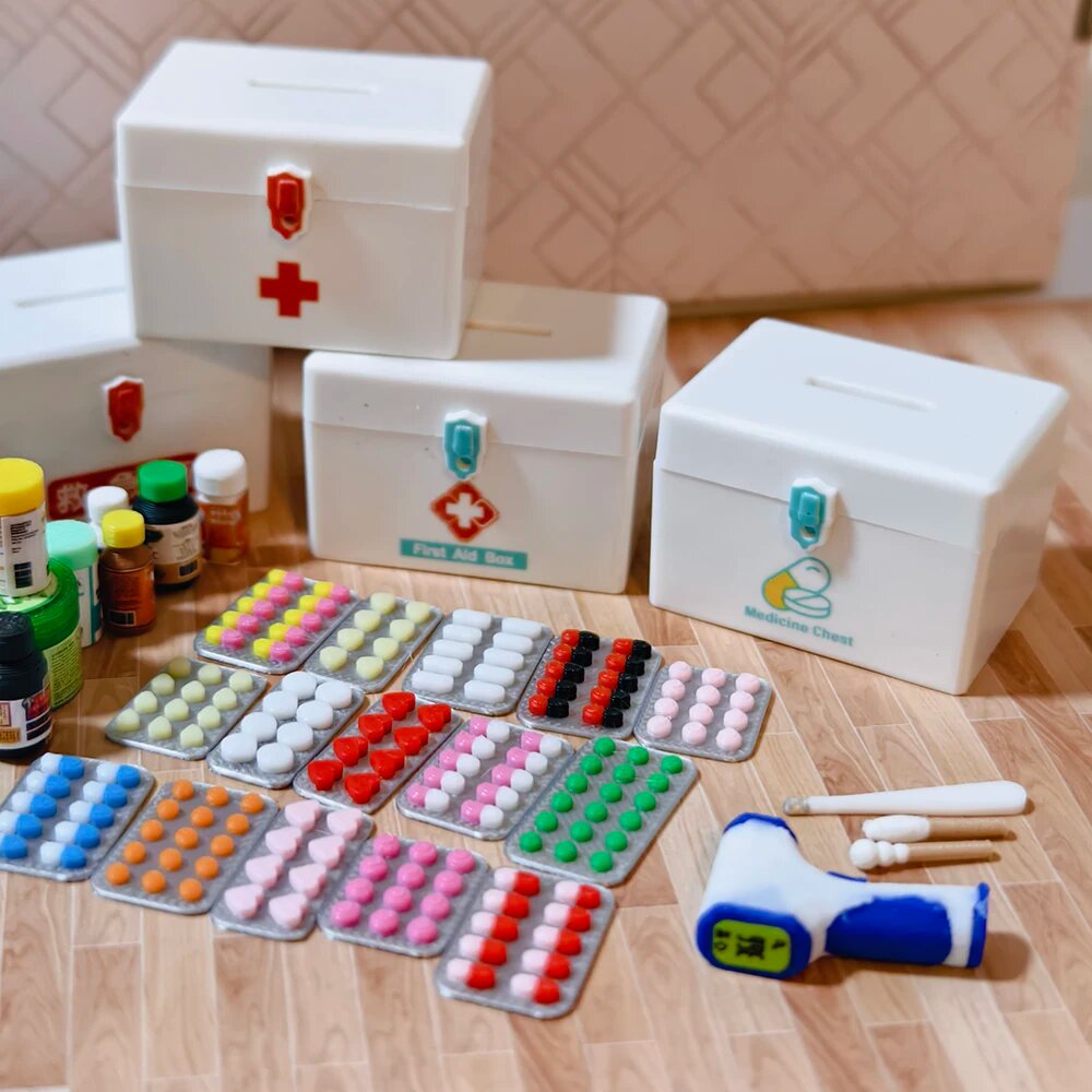 Мини-таблетки для кукол Snoedoll Красный, 1 empty box C — фото 1