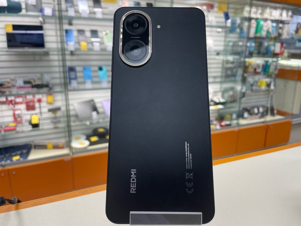 Смартфон Xiaomi Redmi A5 3/64 ГБ Global, процессор UNISOC T7250, 5200 мАч, черный, Б/У, Уценка