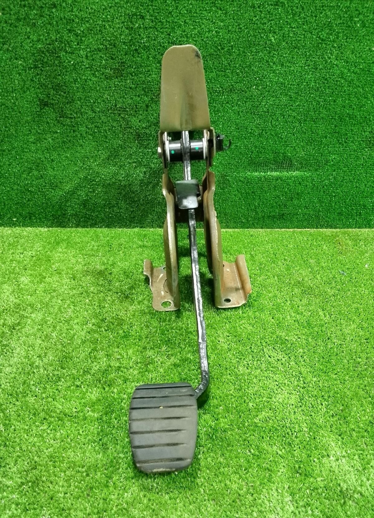 Педаль тормоза Renault Logan 2 Б/У с пробегом