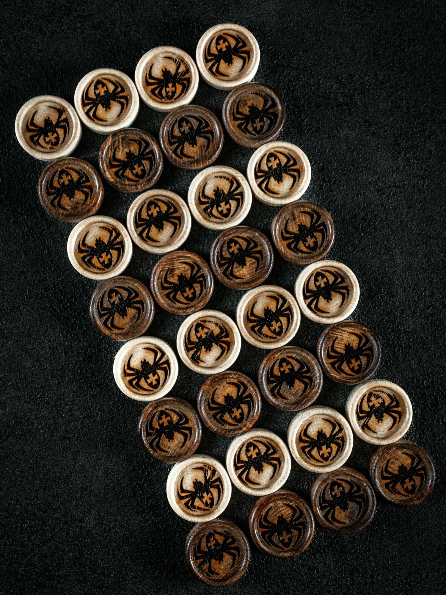 Фишки для нард и шашек резные деревянные "Паук"