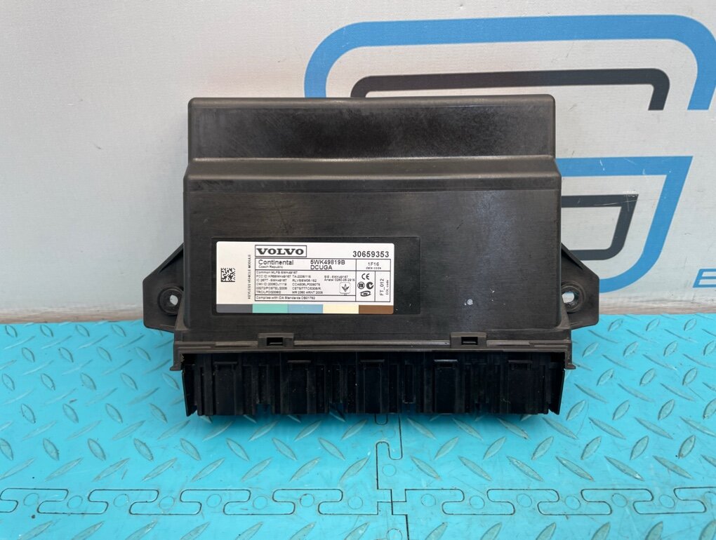 Блок электронный Volvo XC60 2012 DZ B4204T7 2.0 OEM 30659353
