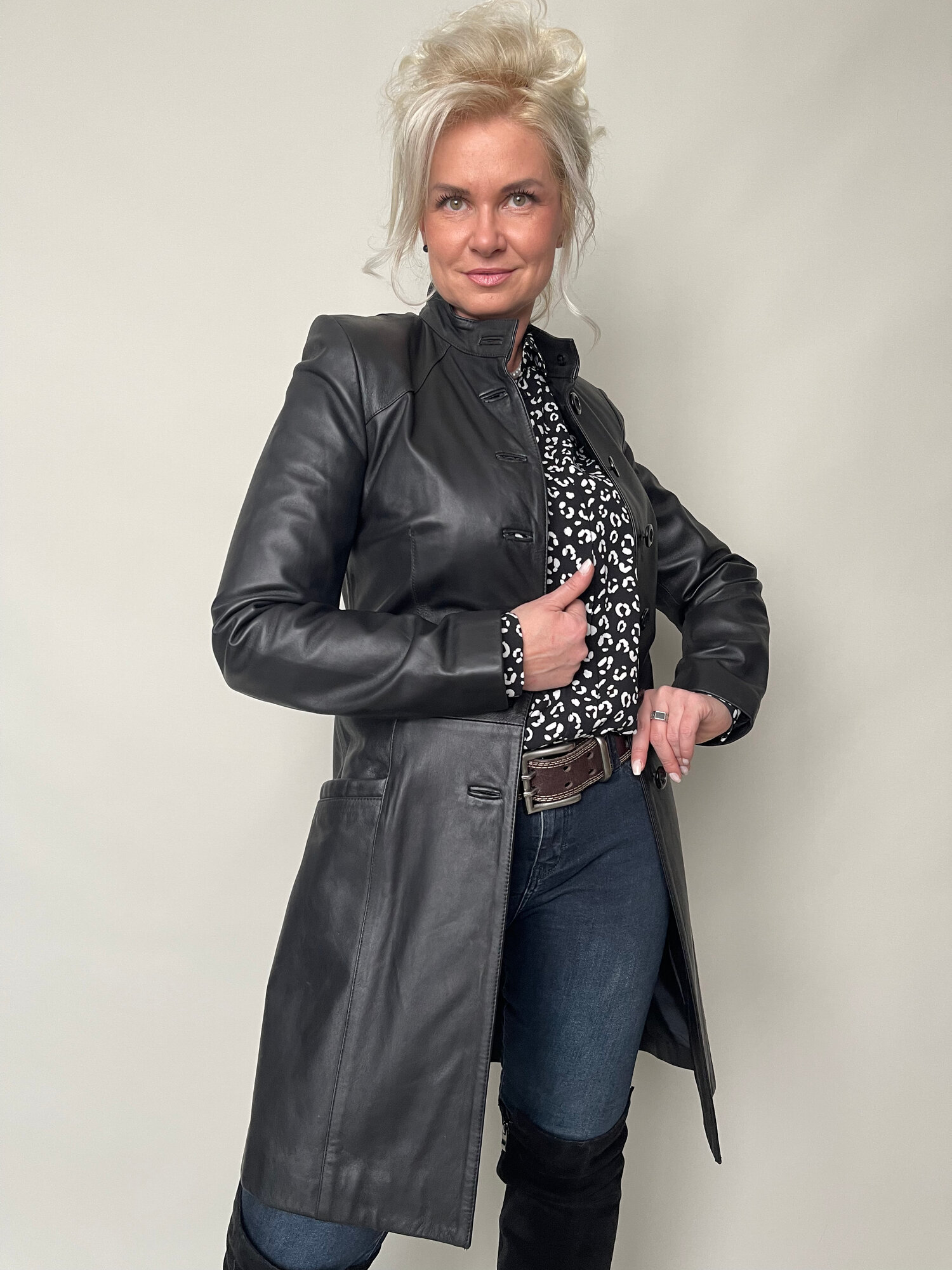 Плащ женский тм ALTINOK натуральная кожа цв.черный р.36-38 /12653/