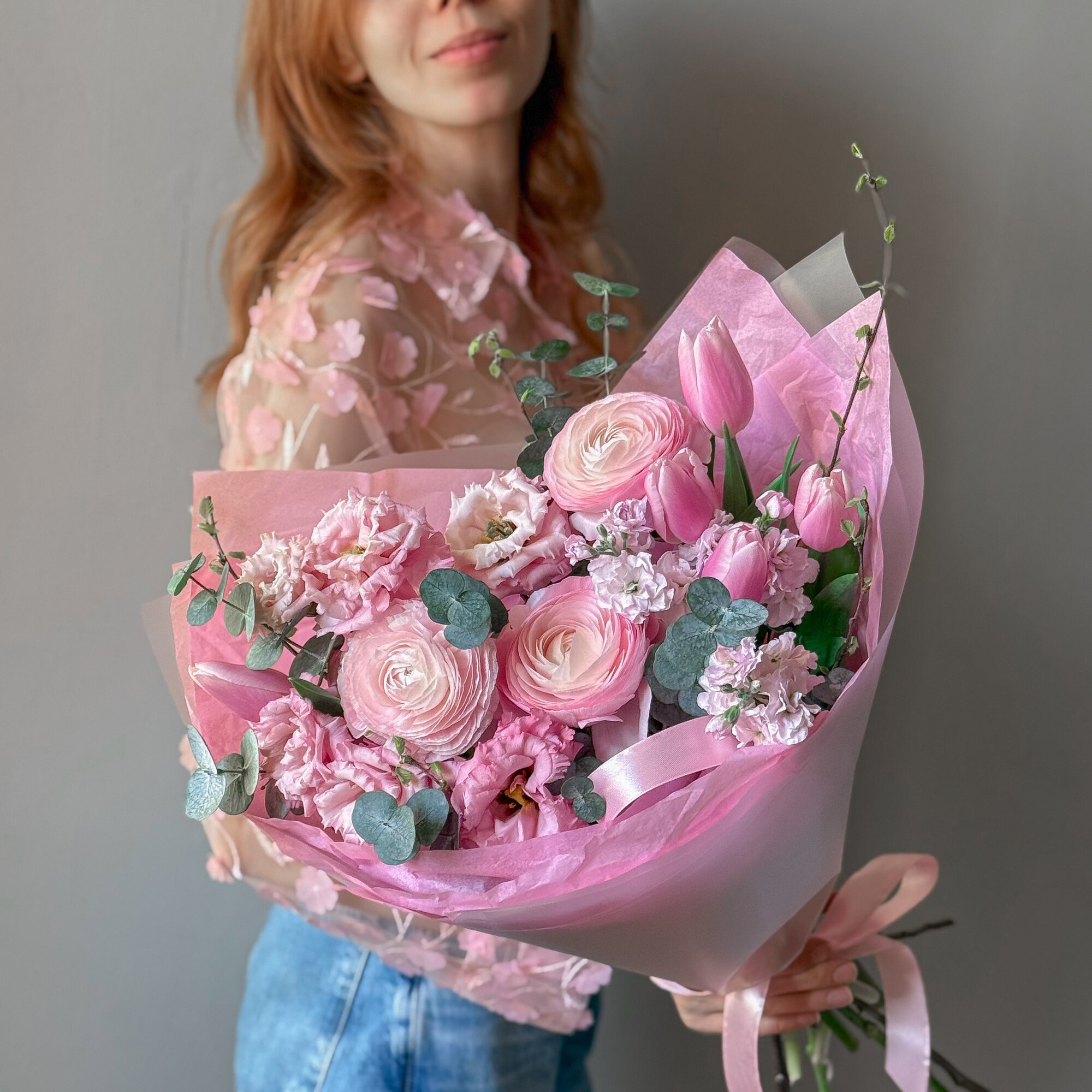 Весенний букет с тюльпанами, ранункулюсами и эустомой, Veresk 855