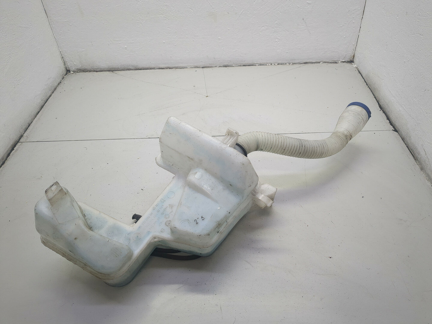 Бачок омывателя Peugeot 308 Б/У