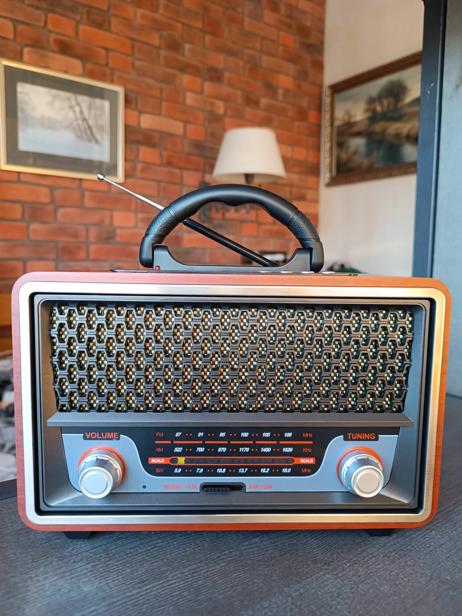 Радиоприемник в ретро стиле Meier M-157BT USB, TF, Bluetooth