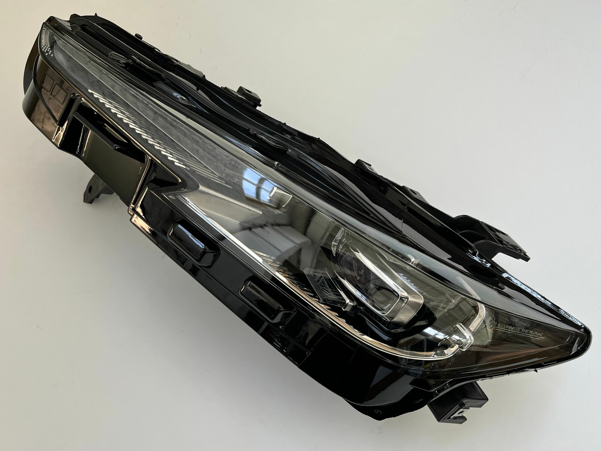 Фара левая Changan UNI-K [2.0 16V 8AT внедорожник 4X2 Turbo] CD569F2805010101