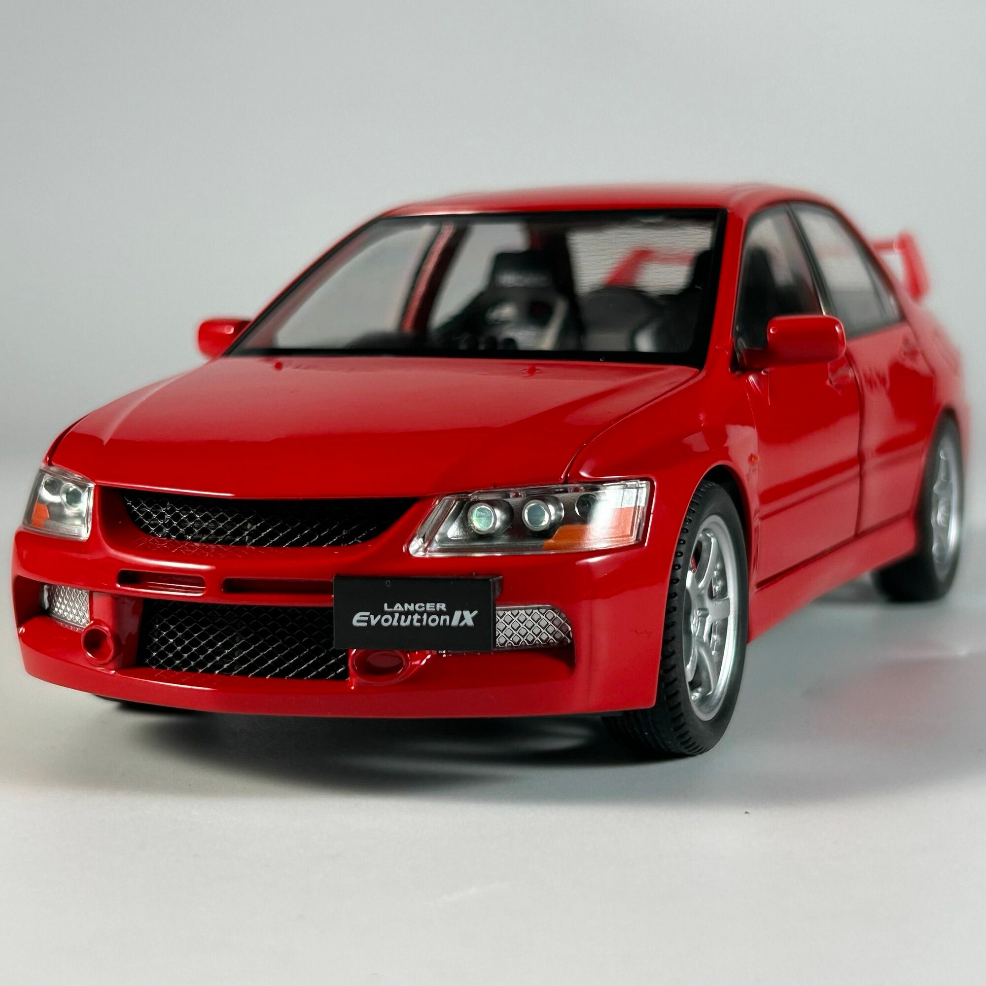 Коллекционирование автомобилей Мицубиси Lancer Evolution Девятое поколение, 1:24 Mitsubishi Lancer Evolution EVO9 Уличные гонки, Коллекционные предметы, Со звуковыми и световыми эффектами